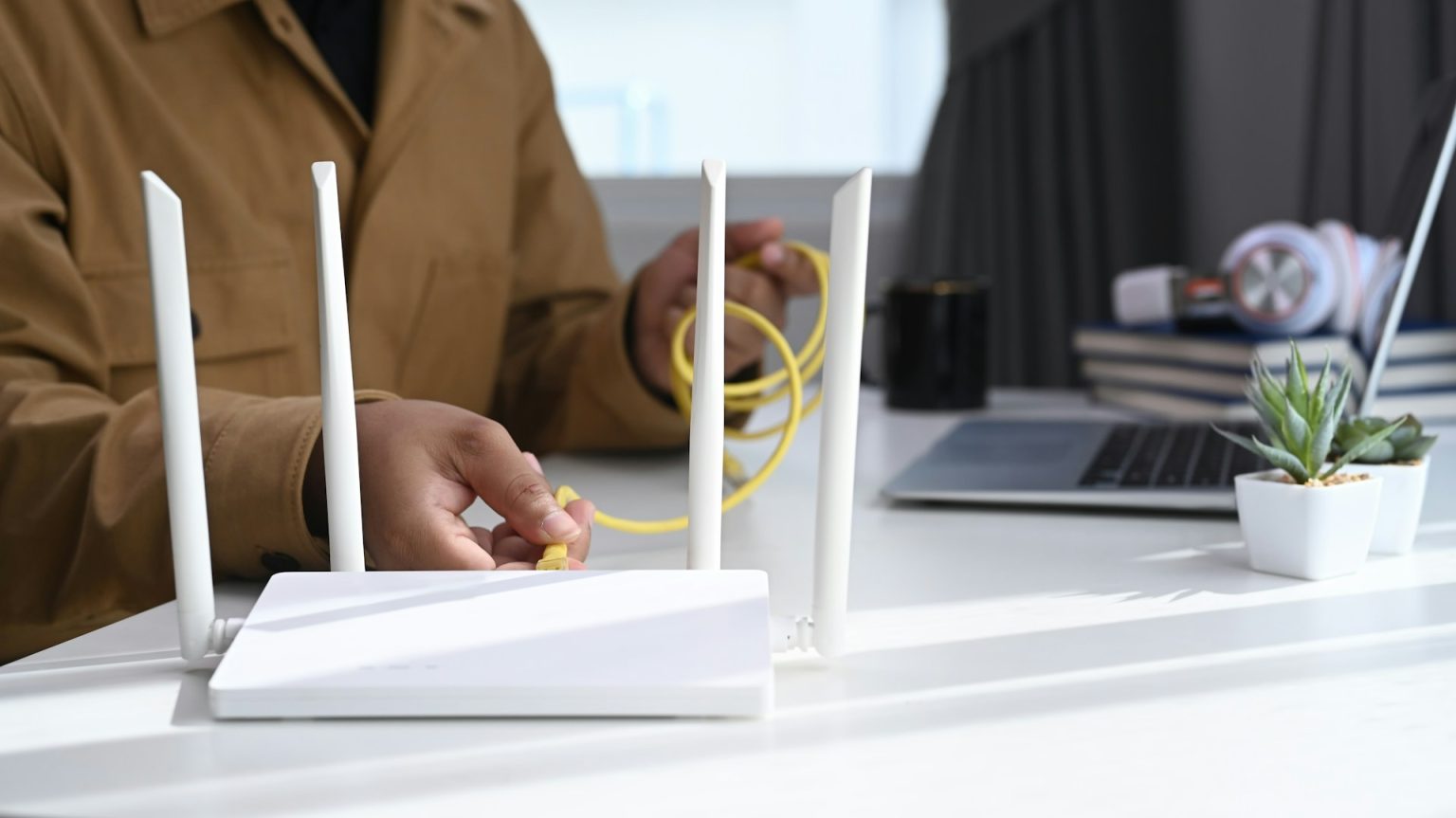 Preparing Your Internet Connection for Holiday Business Surges